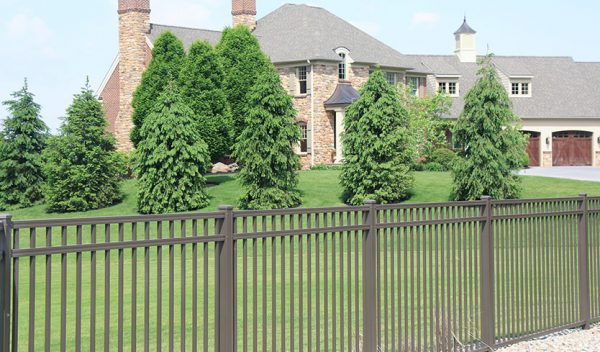 Front Yard Fence Ideas | 5 Fence Designs for Front Yards That Standout