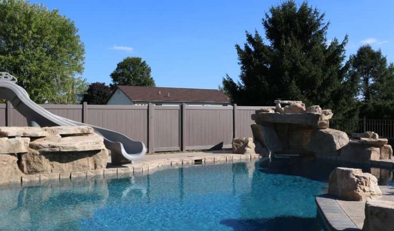7 Best Brown Vinyl Fences, Swatches & Styles